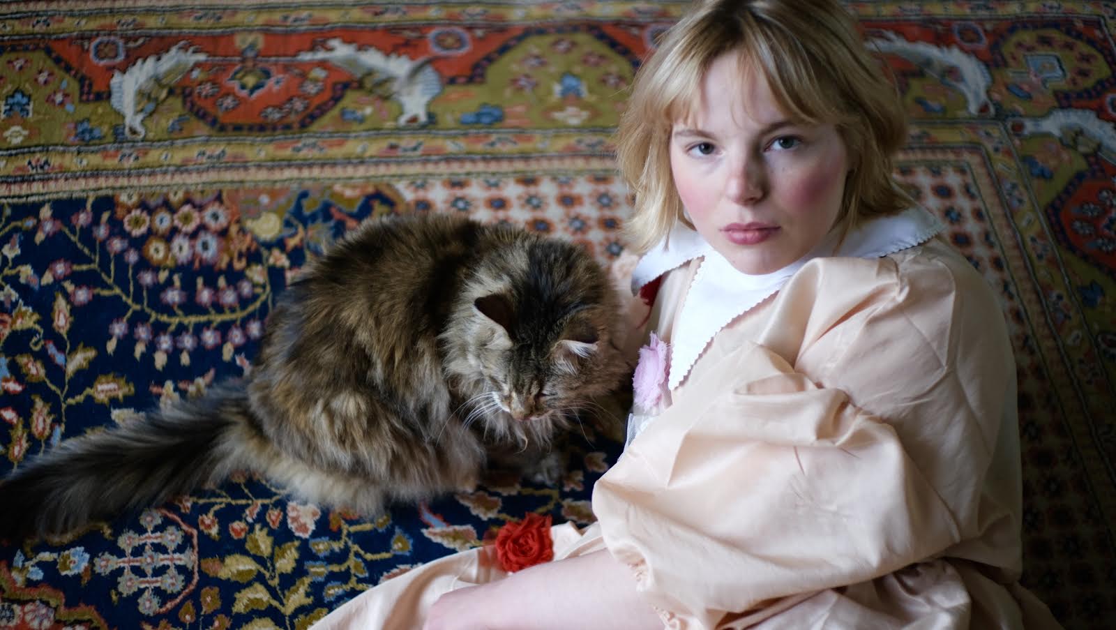 Sachee, NEWT & Send me Flowers | Melkweg Amsterdam