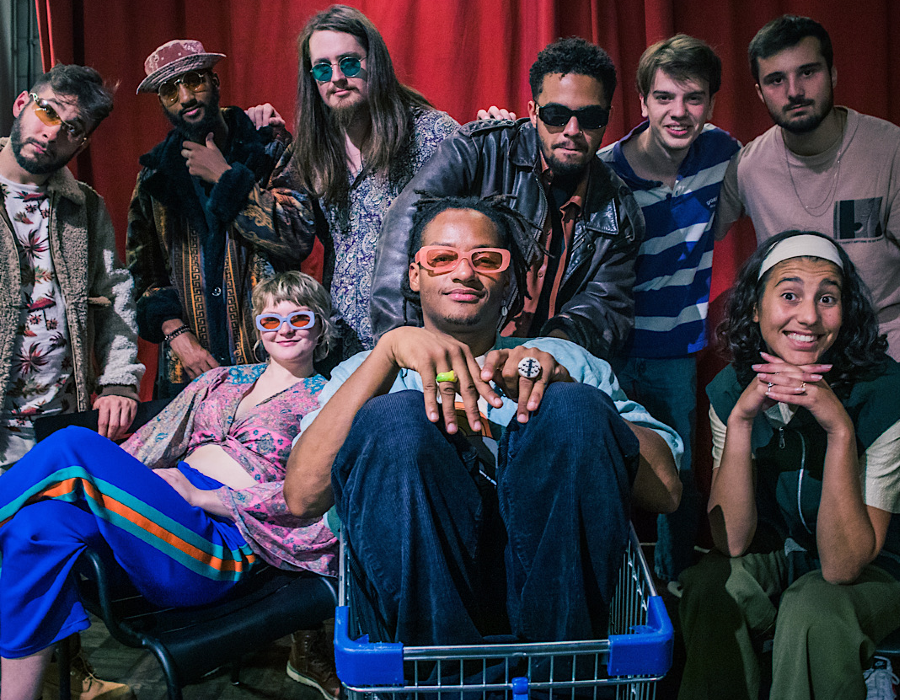 Sachee, NEWT & Send me Flowers | Melkweg Amsterdam